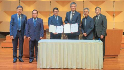中国神学研究院与东南亚圣道神学院签署合作备忘录